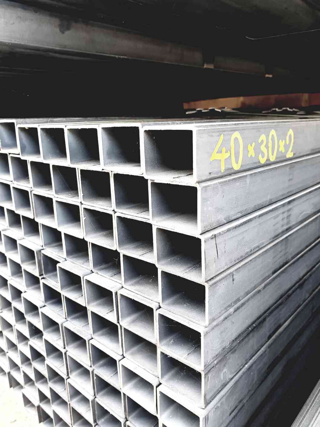 Țeavă rectangulară 40x30x2 – 7 Boxe – Depozit teava si profile metalice ...